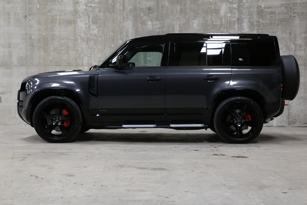 LAND ROVER DEFENDER ESTATE – Global - Extraordinary Fleet Solutions