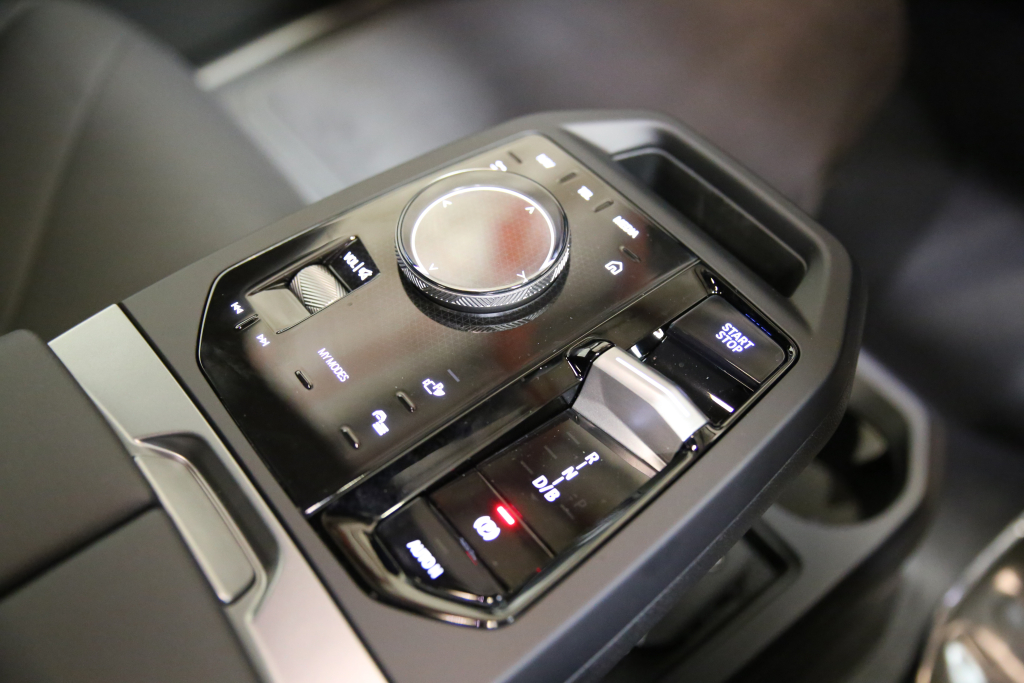 BMW iX ESTATE – Global - Extraordinary Fleet Solutions