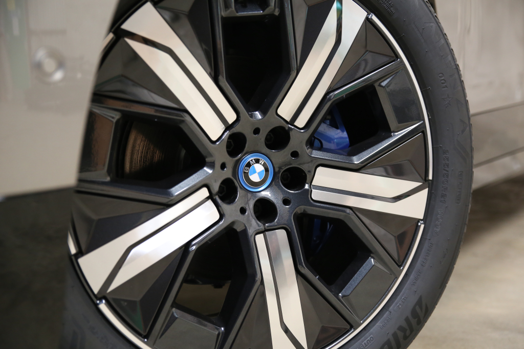 BMW iX ESTATE – Global - Extraordinary Fleet Solutions