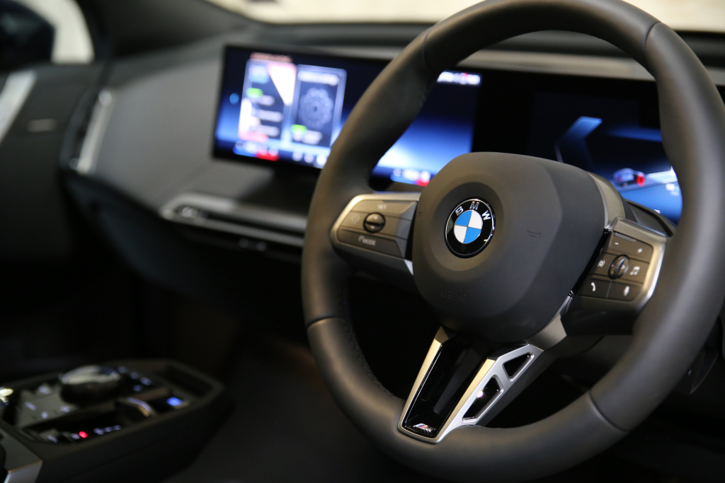 BMW iX ESTATE – Global - Extraordinary Fleet Solutions