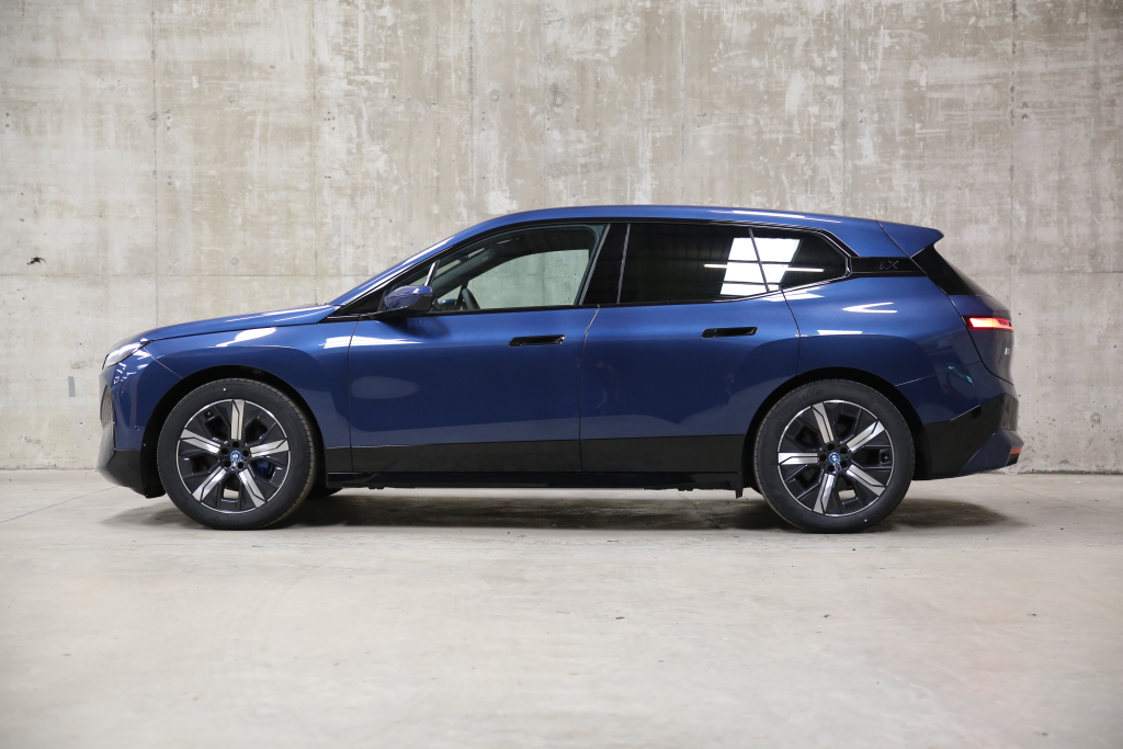 BMW iX ESTATE – Global - Extraordinary Fleet Solutions