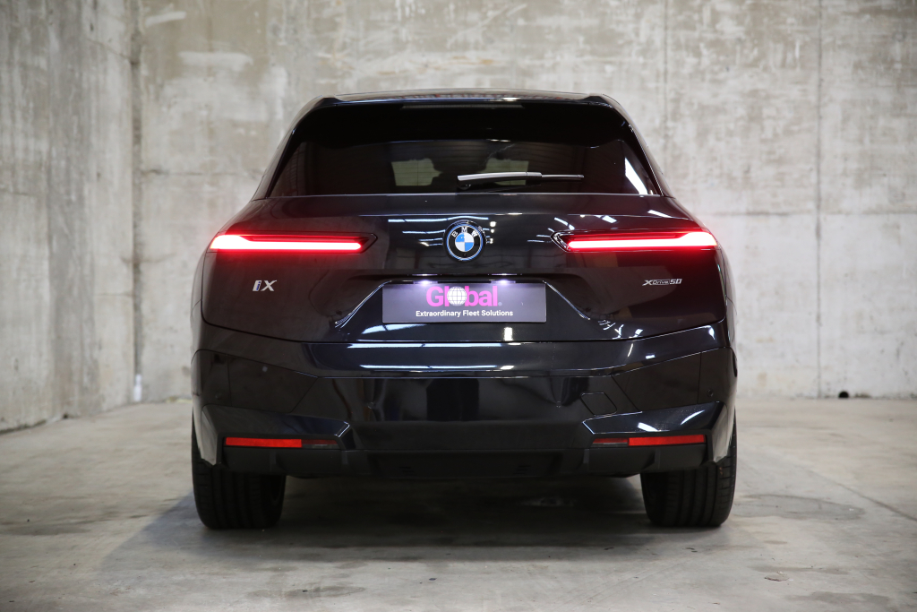 BMW iX ESTATE – Global - Extraordinary Fleet Solutions