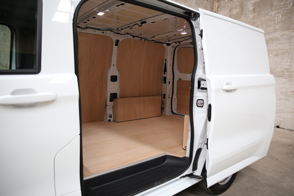 VOLKSWAGEN TRANSPORTER T28 SWB DIESEL – Global - Extraordinary Fleet ...